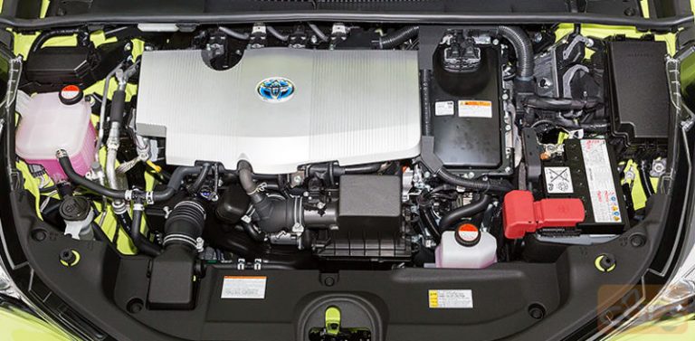 C-HR実車レビュー！大柄でゴツい外観を詳細チェック。凝り過ぎ＆金掛け過ぎ!? - newcars.jp(ニューカーズ)